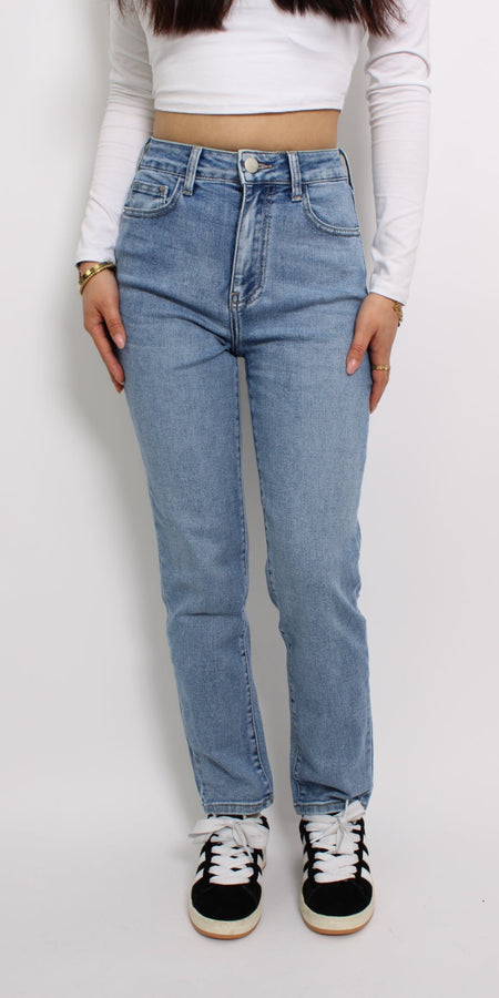 PETITE JEANS – CHUN